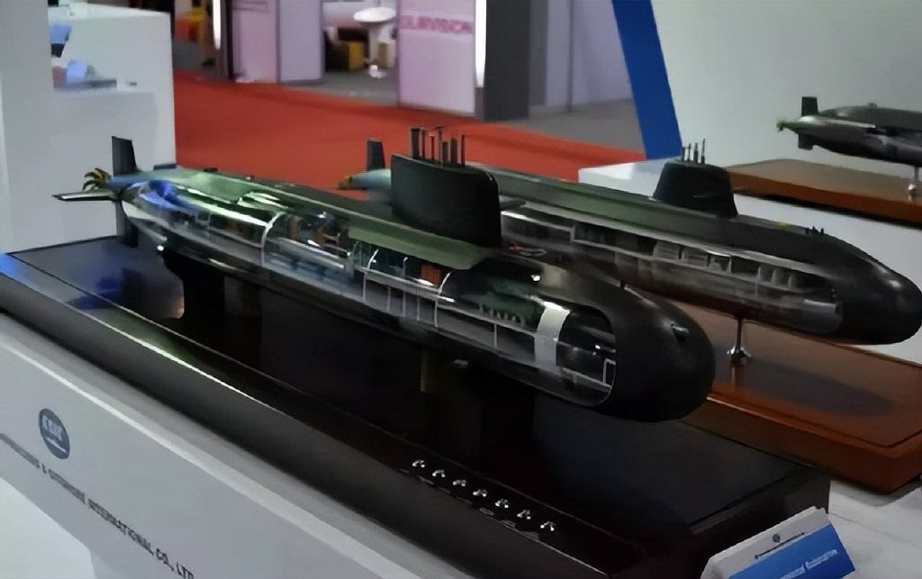 071E“再次下水”，泰国将喜提2万吨巨舰，但中泰潜艇合同遇到点麻烦