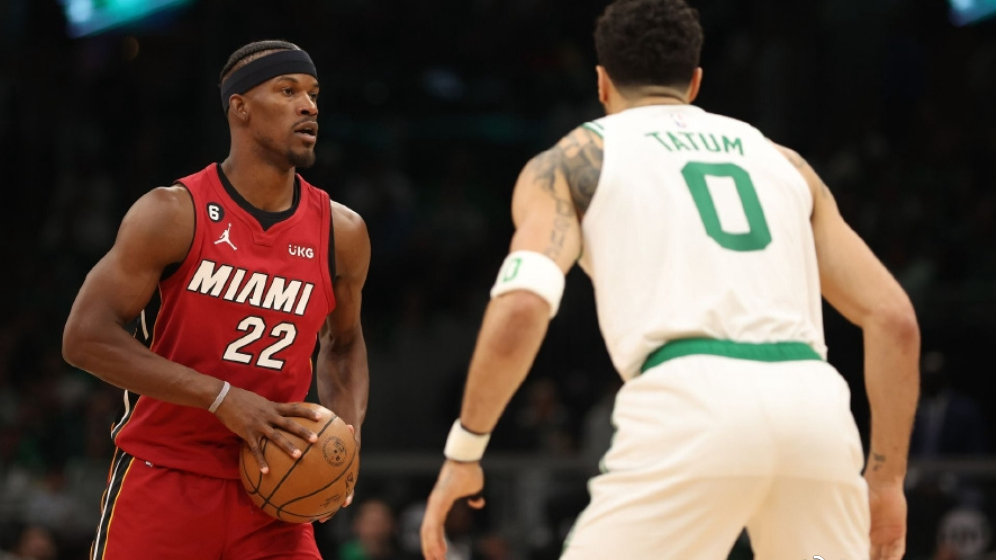 3:0，2:0，NBA决赛大乱！湖人或被4:0横扫，黑8总冠军有望诞生|约基奇|湖人|总冠军_新浪新闻