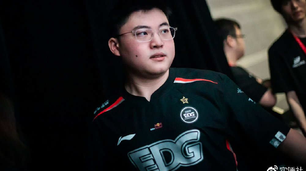 我爱你Uzi大哥！干翻EDG后TT中单表白，小狗本人回复|小狗|我爱你|大哥_新浪新闻