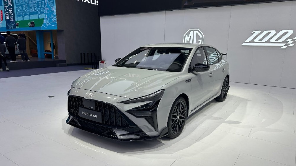 外观更炸裂，售12.38万元，MG6 X-LINE来了-新浪汽车