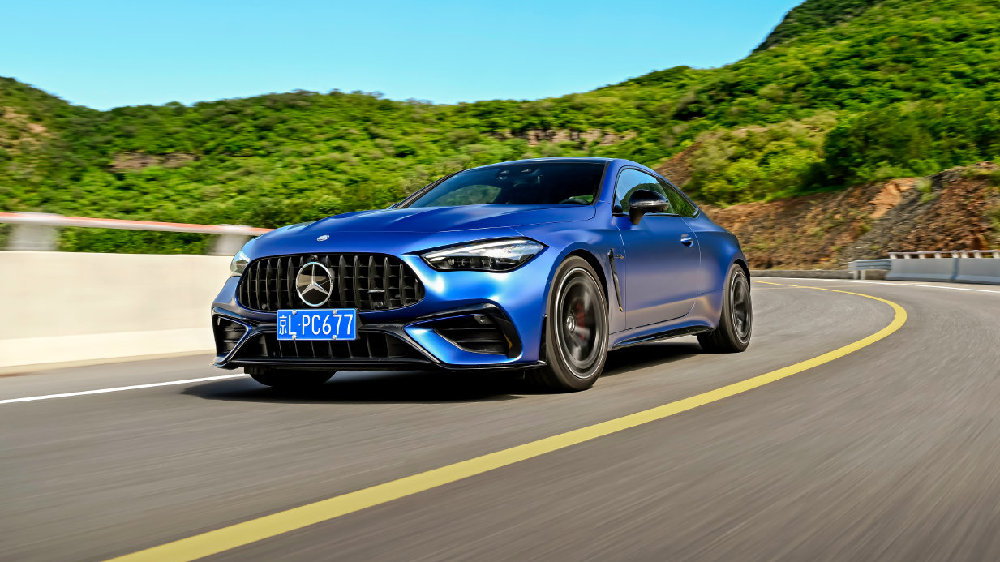 一辆既熟悉又陌生的AMG，3.0T+48V 4.2s破百！试驾AMG CLE 53 Coupe-新浪汽车