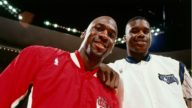 NBA75年历史，能打1到5号位都有谁？乔鲨落选 张伯伦垫底|张伯伦|魔术师|历史_新浪新闻