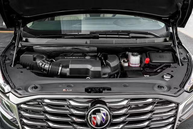 新款别克GL8 ES陆尊正式上市，起售价31.79万元