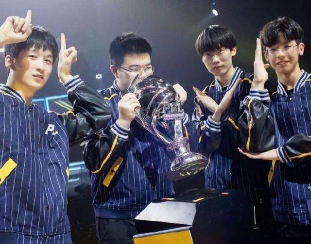 韦神退役4AM再度复出？一个证明回归LOL，水友：不，是它！