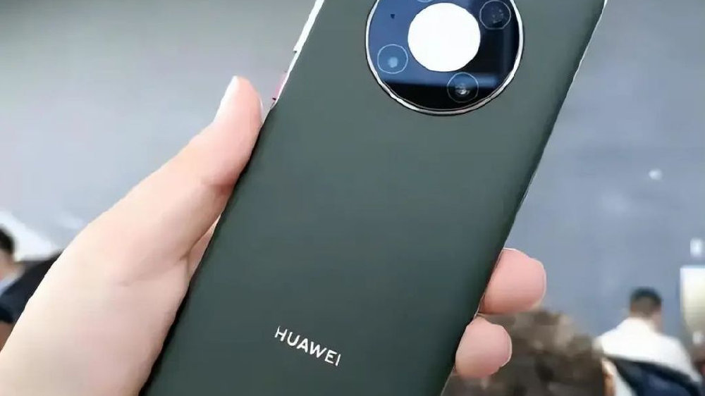 mate60再爆，可能支持5G+鸿蒙OS 4.0系统，这次华为确实稳|华为|外观|系统_新浪新闻