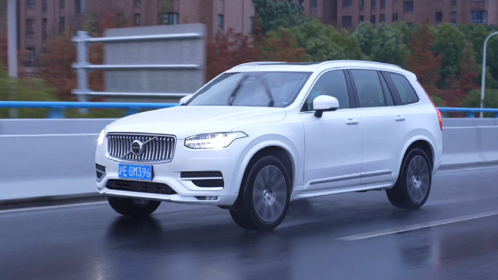 多花10万买顶配？XC90凭什么比X5更豪华？-新浪汽车
