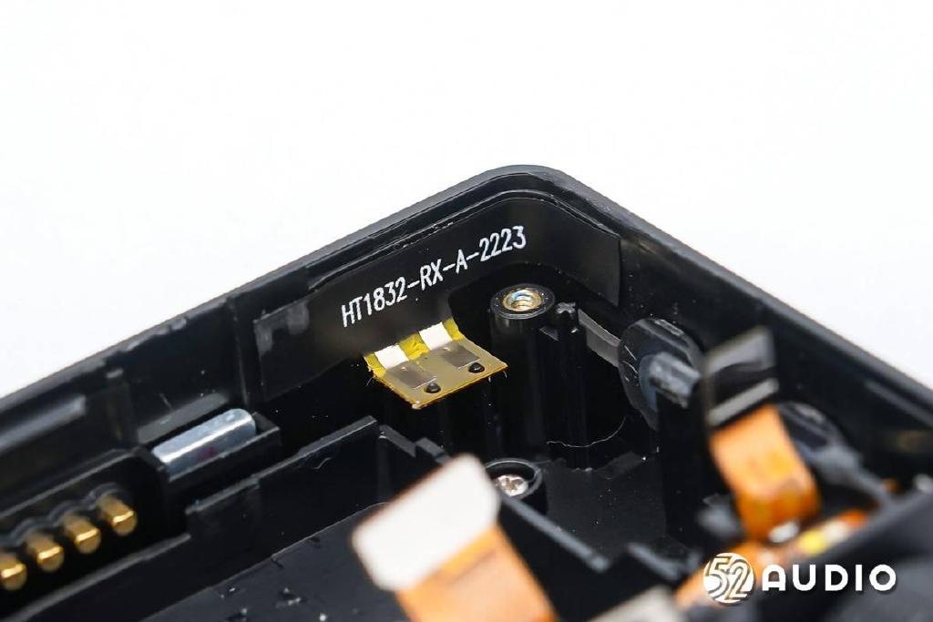 讯飞智能无线麦克风C1拆解，采用LEAudio方案，支持LC3+编解码技术