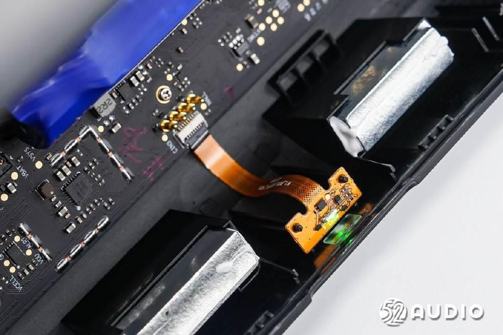 讯飞智能无线麦克风C1拆解，采用LEAudio方案，支持LC3+编解码技术