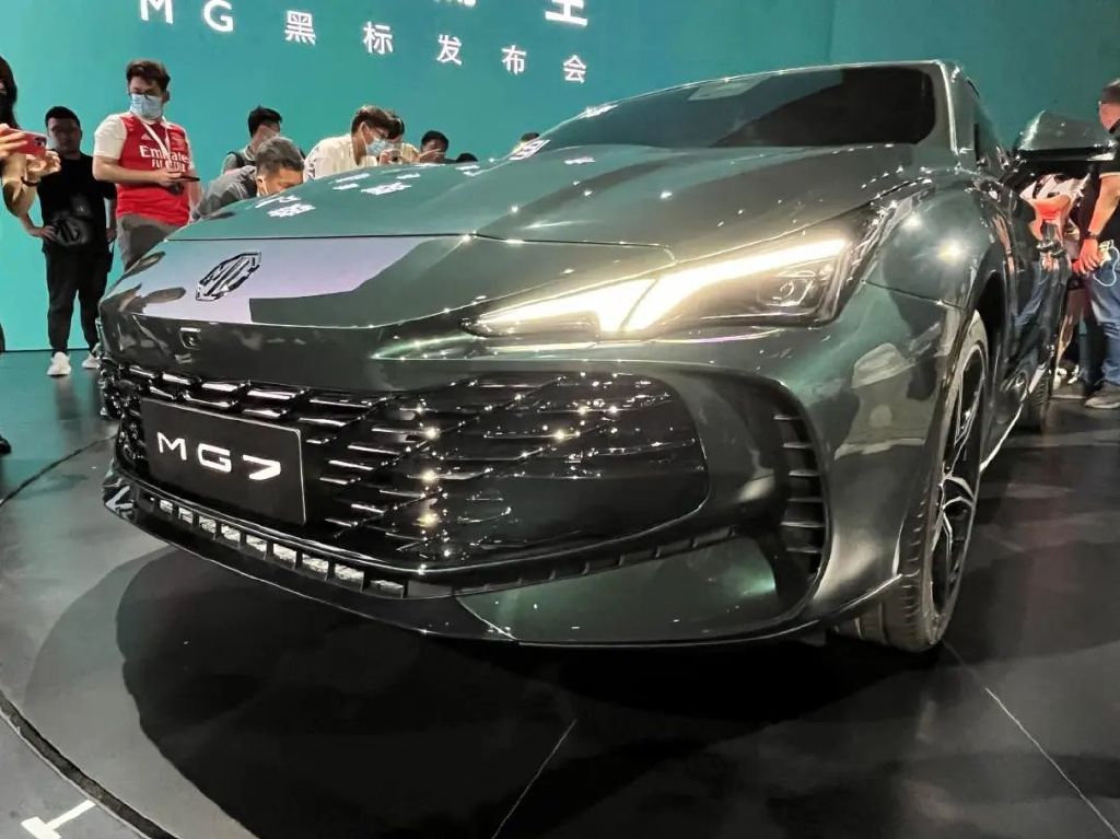 黑化！名爵发布黑标，MG7搭载2.0T+9AT