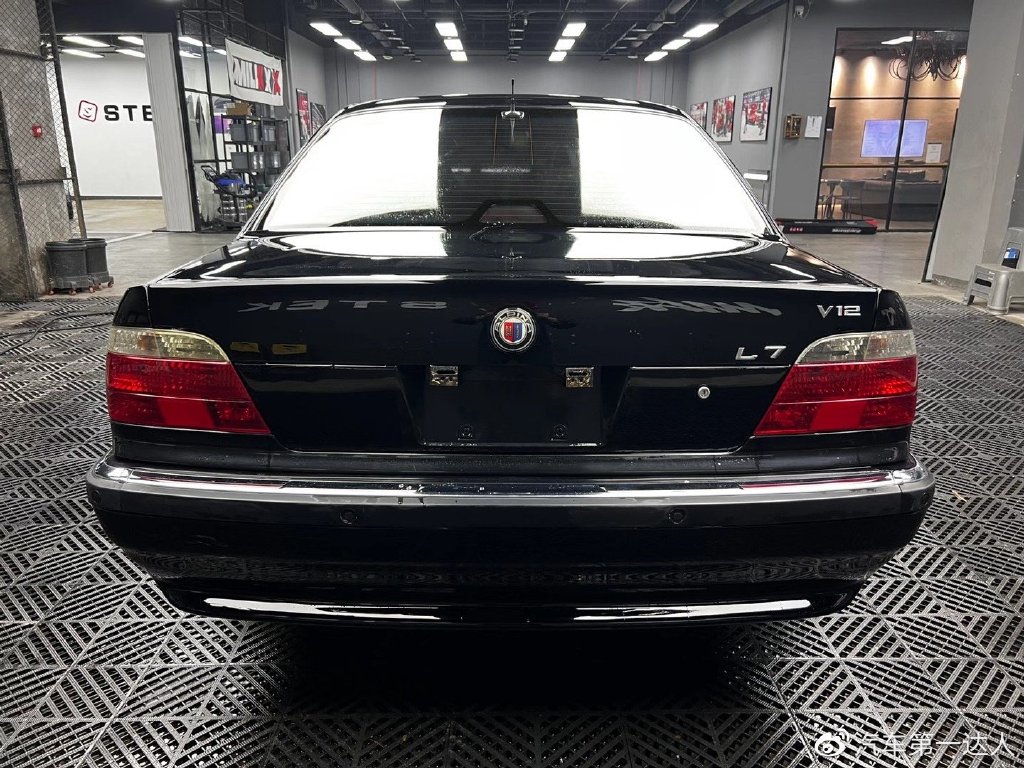 惊现 宝马E38 L7 V12限量版 ，全球899台
