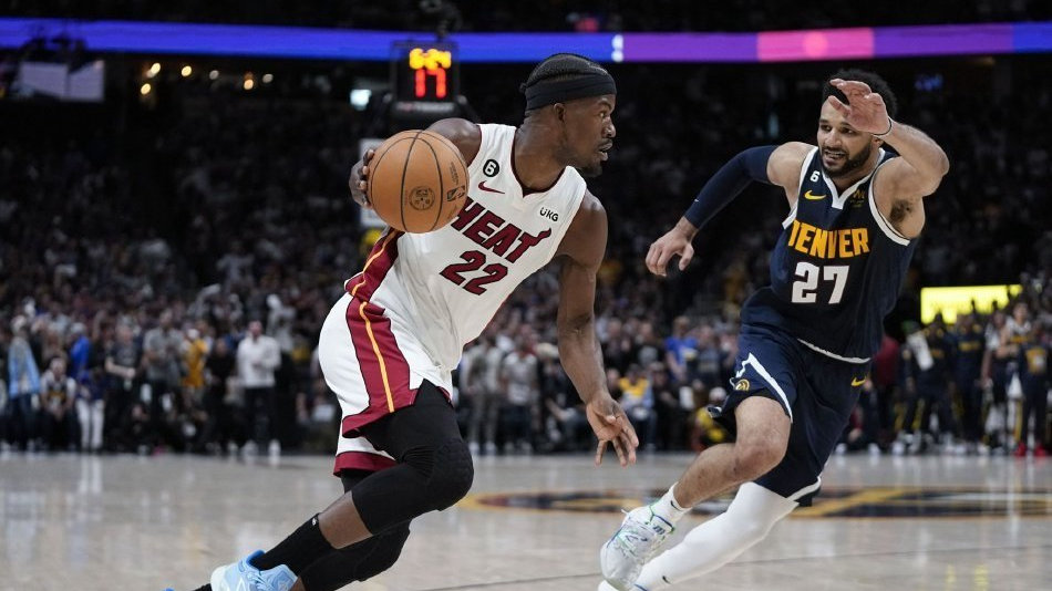 NBA总决赛丹佛掘金VS迈阿密热火G3：约基奇还有好帮手|约基奇|丹佛掘金|NBA总决赛_新浪新闻