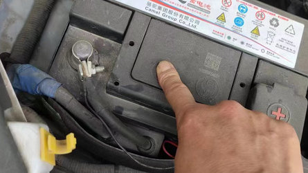 X70A电瓶出现漏电现象，车主称4S店多次维修无法解决-新浪汽车