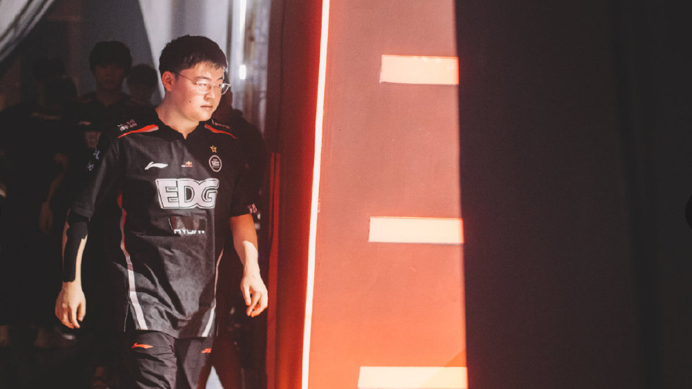 Doinb爆料EDG完虐LNG，Gala这次要送票给Uzi了？|败者|顺位|季后赛_新浪新闻