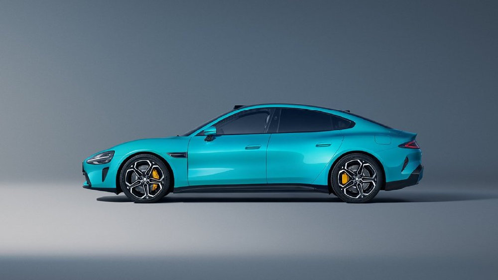 小米SU7和智己L6怎么选？低配买智己，高配看小米|小米|底盘|可玩性_新浪新闻