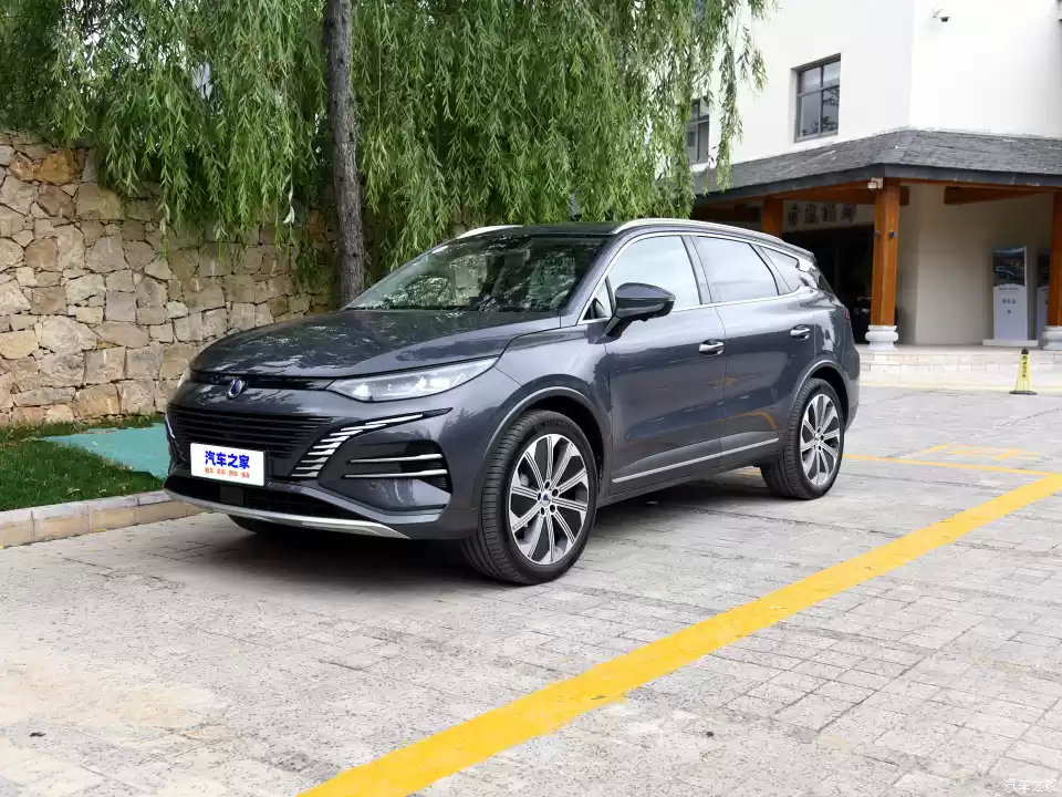 炸！腾势规划曝光：只玩高端！取代“帕梅”、奔驰S级！-新浪汽车