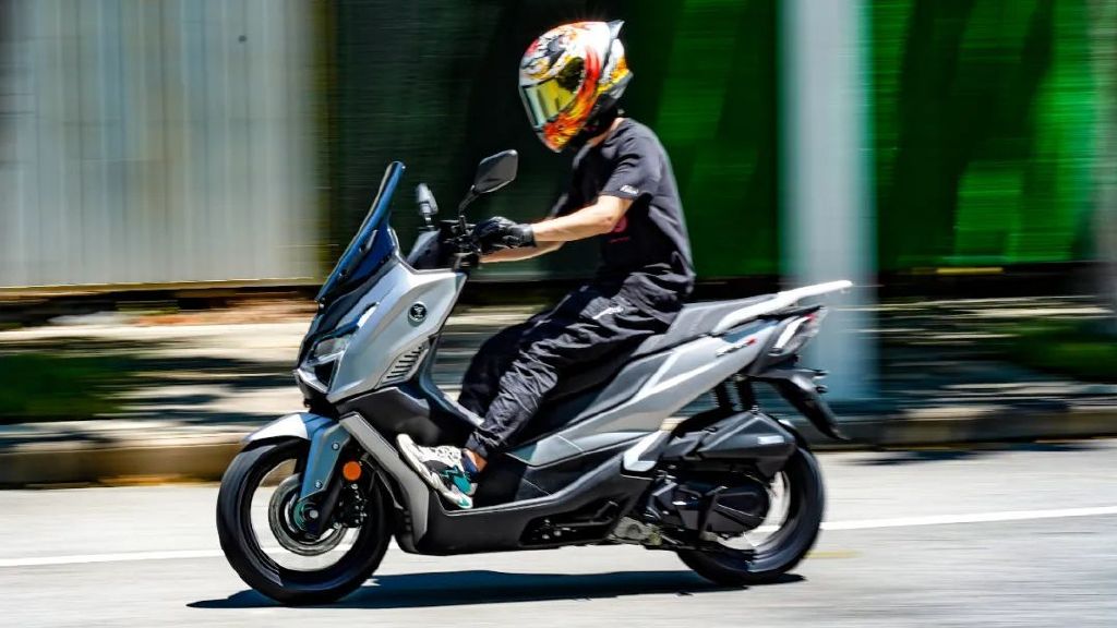 无极SR150GT试驾报告——高性价比的背后，还有不俗的运动性能