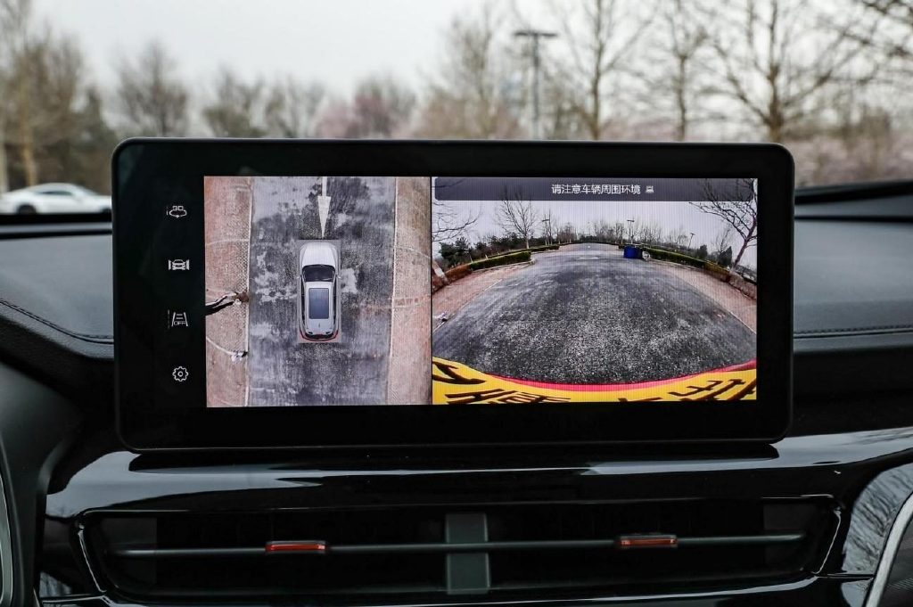 老将对决新兵，哈弗H6国潮版和欧尚Z6，谁能赢得人心？