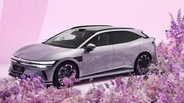 对标小米SU7！极氪007GT将于4月15日上市，纯电续航破800公里-新浪汽车