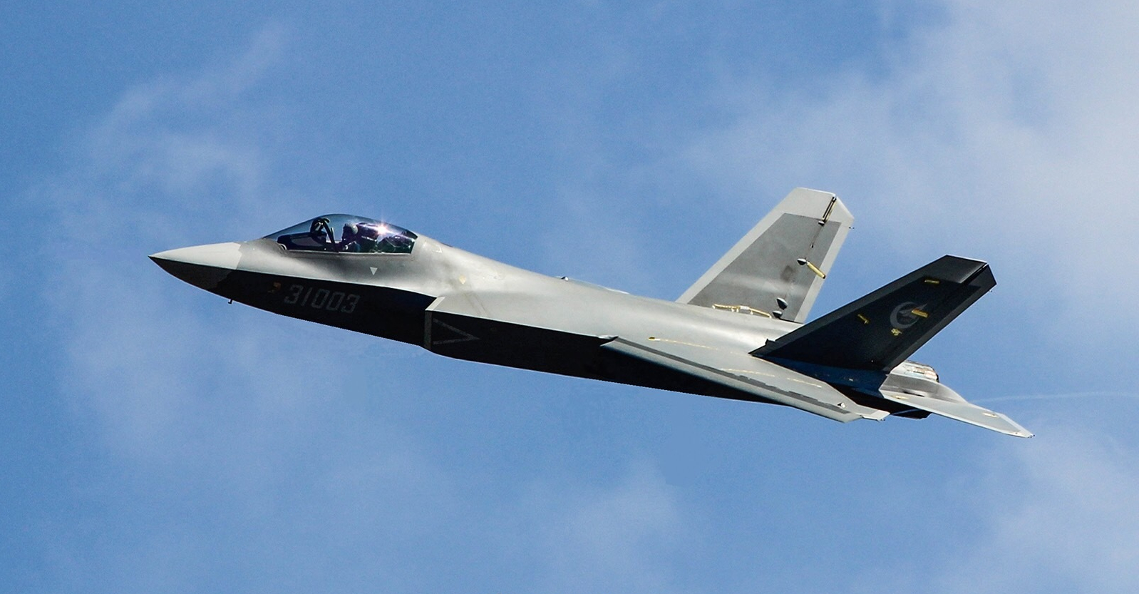 003航母舰载机将是哪款？无人攻击机可上舰，歼15依然是主力|航母|歼-15_新浪新闻