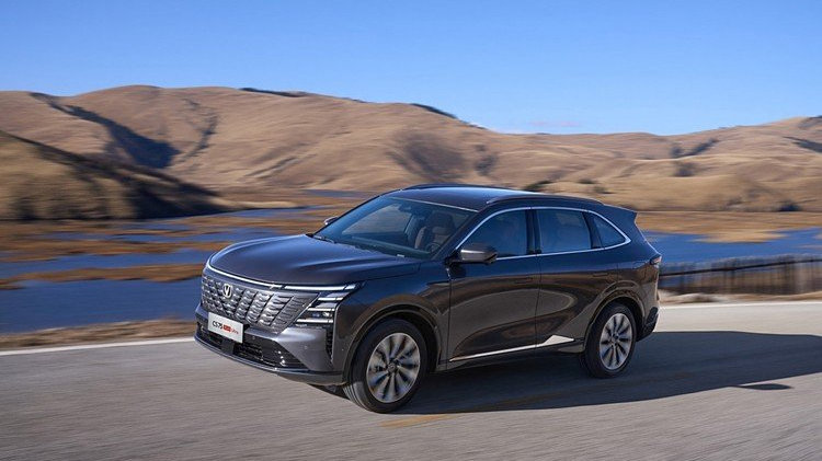 最畅销的长安牌SUV，CS75PLUS也推Ultra版本|长安|油车|新蓝_新浪新闻