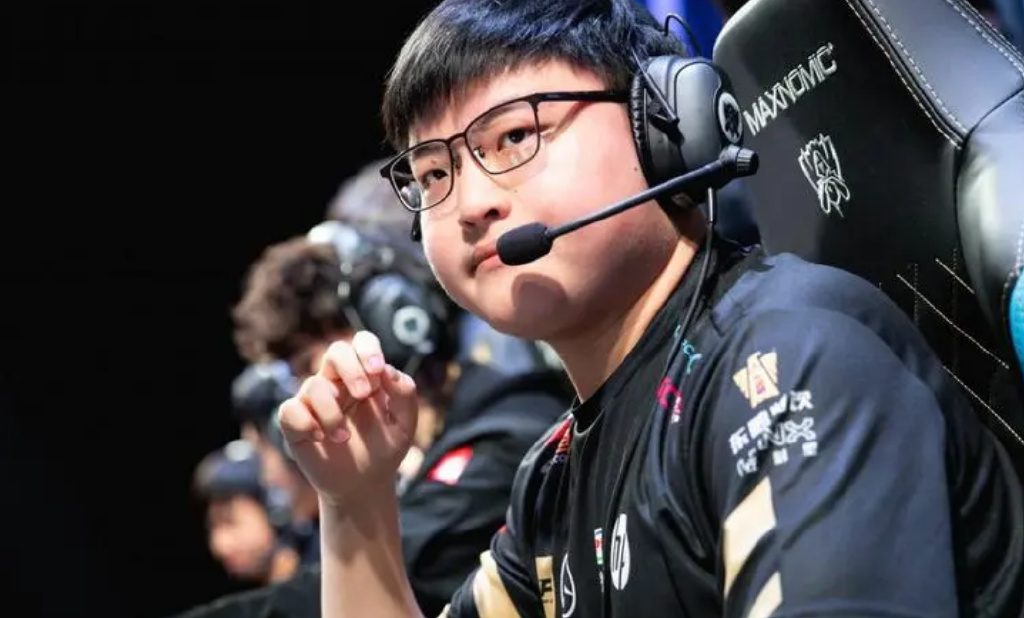 西卡一骑绝尘，领先Uzi一倍多！LPL十大选手微博投票结束