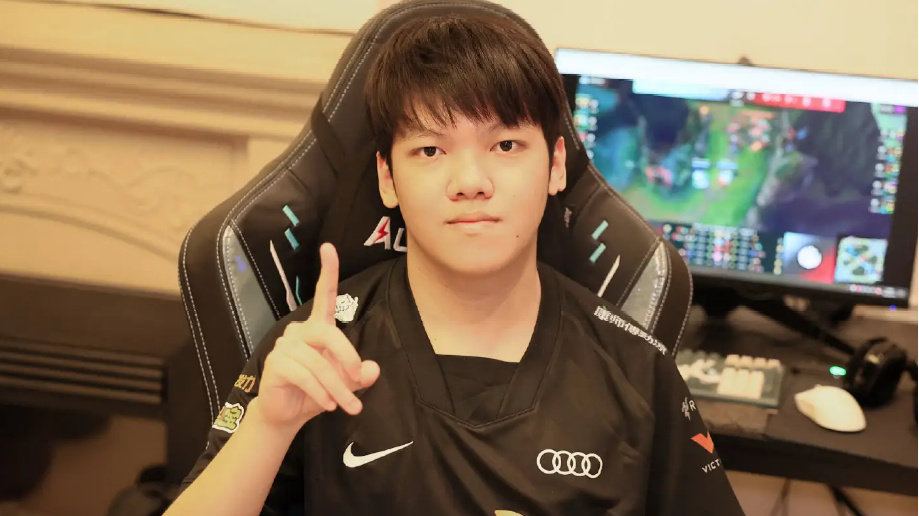 世界亚军已在路上？知名数据网站显示Angel已成RNG一员|rng|赛季|小虎_新浪新闻