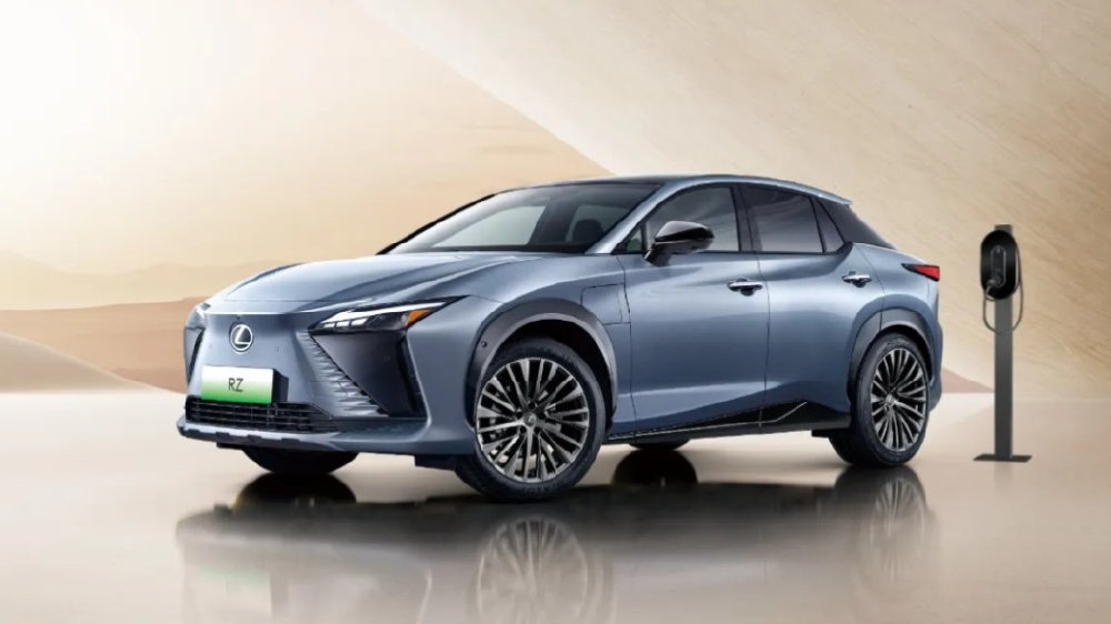 比想象中低，雷克萨斯RZ 36.99万起售，买蔚来ES6还是它？-新浪汽车
