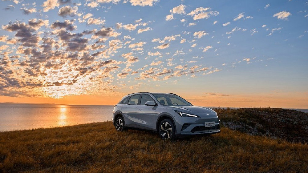 15万内唯一有城市NOA的SUV！极狐全新阿尔法T5售价10.98万元起上市|阿尔法|续航|充电_新浪新闻