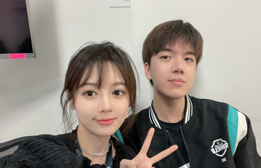 护国神牛Pyl官宣结婚喜讯！网友：赶紧生个儿子去给小枣打辅助