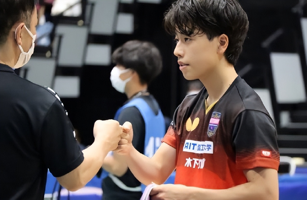 男乒世界第7两连败！18岁日乒主力1-3遭逆转，国乒劲敌赢2分翻盘