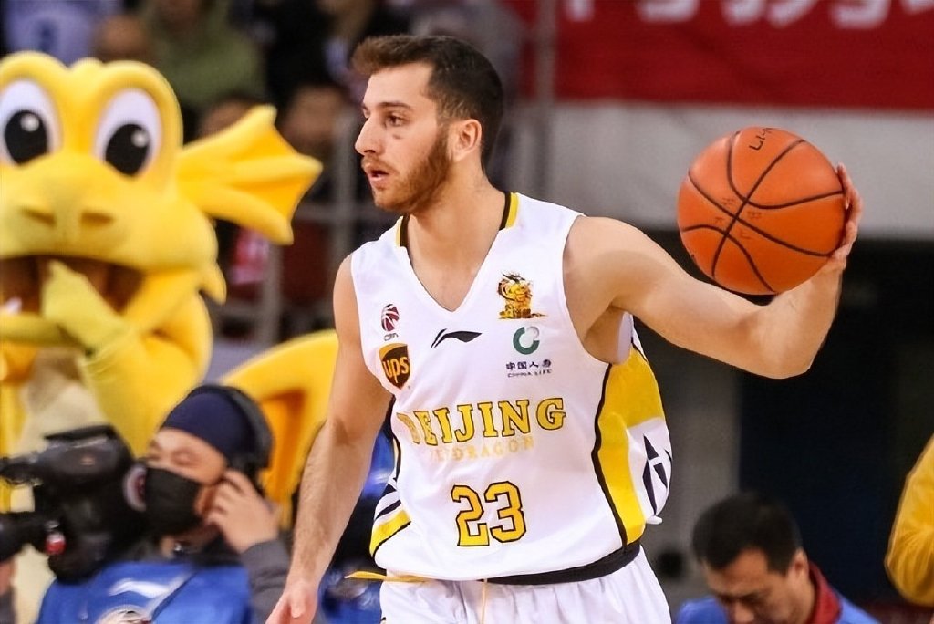 愿回CBA打球！亚洲杯MVP阿拉基自荐，喜欢北京，曾是马布里队友