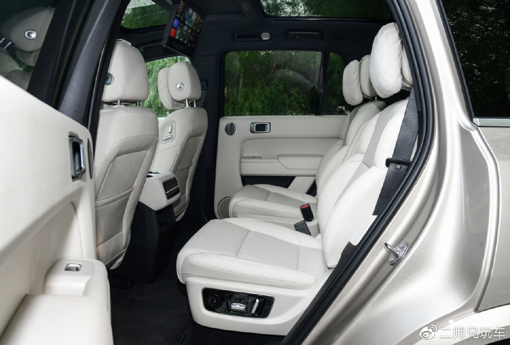 让BBA压力很大，轴距3米多，配置拉满格的理想L7/L8咋卷成这样？