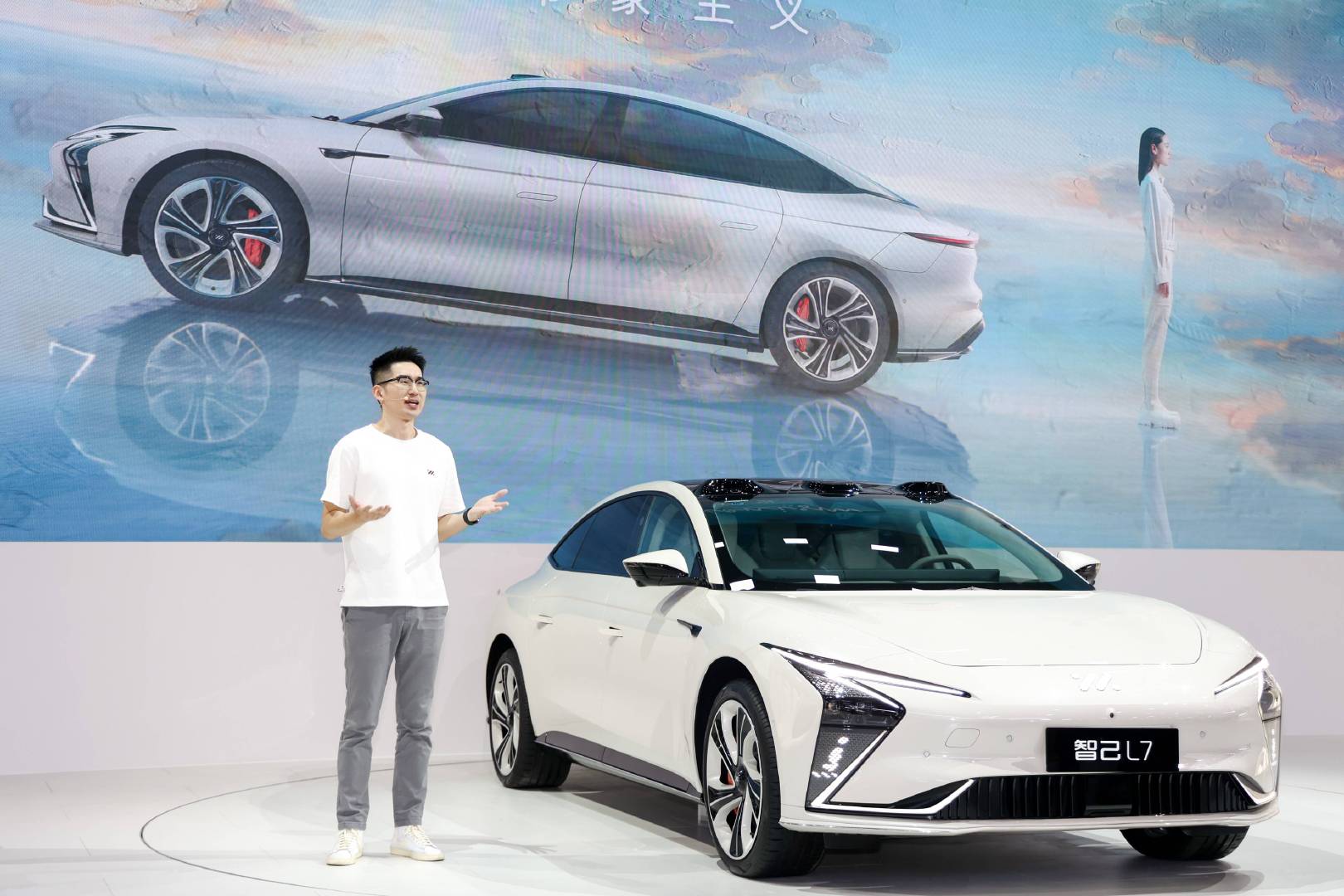 第2,000台智己L7交付了！ 宝藏车型智己L7惊艳登陆2022成都车展