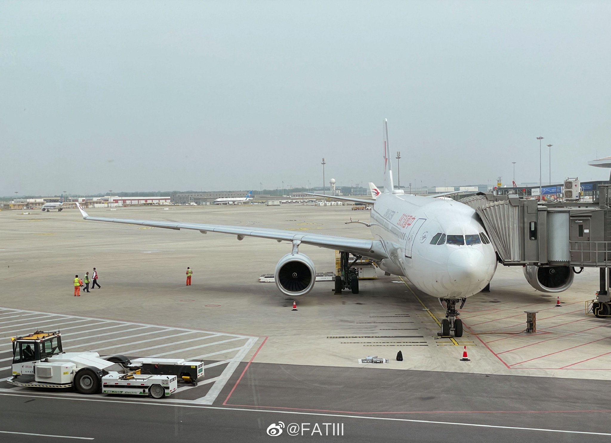 打卡一下中联航湿租母公司东航的33L（A330-300）执行的航班|中联航|东航|打卡_新浪新闻