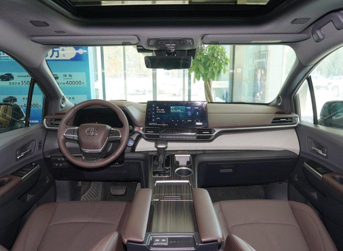 MPV的杀手锏来啦 一汽丰田格瑞维亚16日上市 预售35.58万起