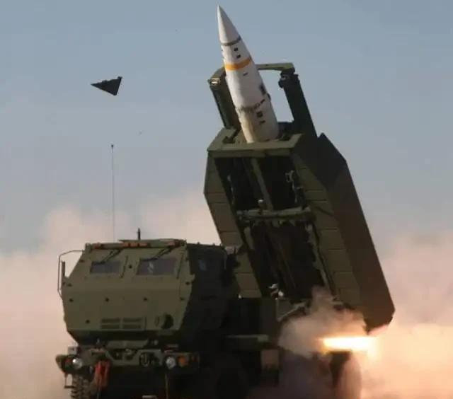 如何评价美国海马斯多管火箭炮？