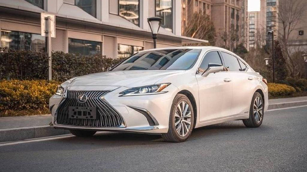 雷克萨斯ES200被嘲换壳亚洲龙，2.0L动力弱为啥还卖的那么好-新浪汽车