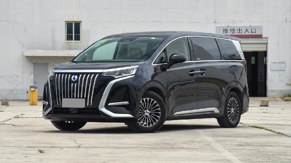 三款插混MPV盘点，腾势D9热卖，红旗HQ9 PHEV、魏牌高山都将来-新浪汽车