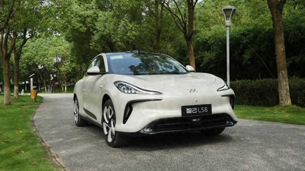 智己LS6和小鹏G9，谁才是家用SUV之王？-新浪汽车