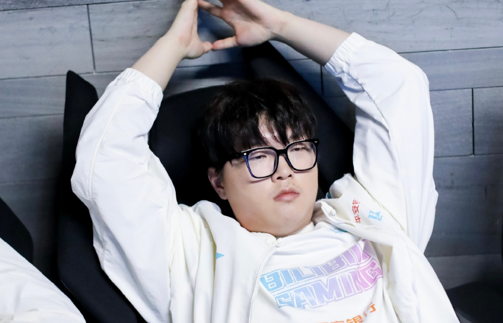 RNG第20，T1仍第一！外媒发布全球战力排行榜|队伍|稳定性|魔鬼赛程_新浪新闻