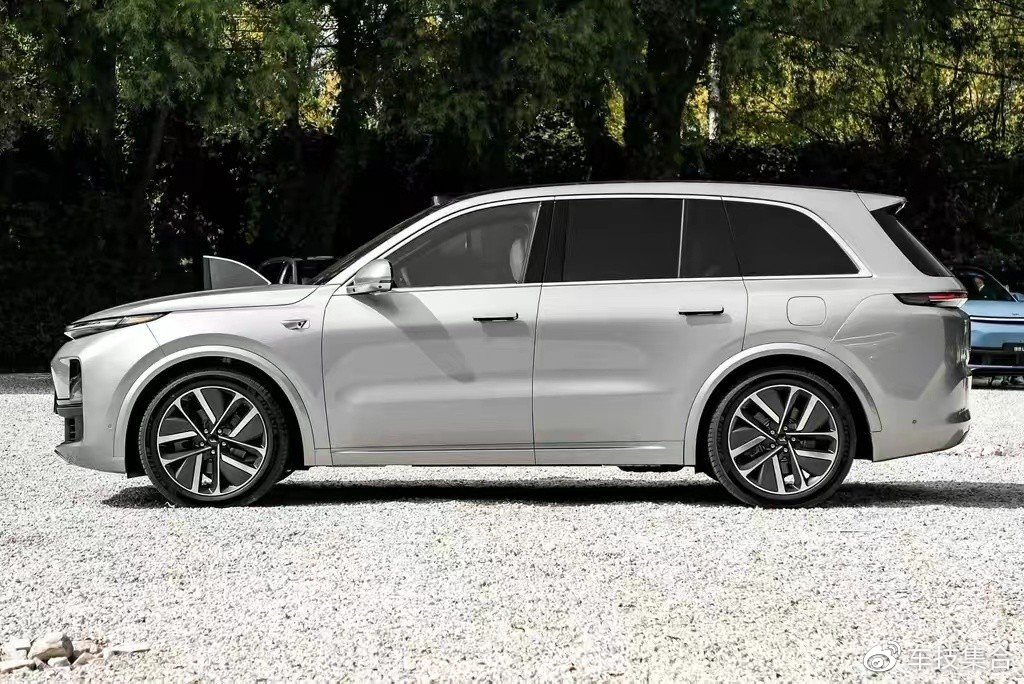 解析理想L8顶配：5.5秒破百，综合续航1315km，售价39.98万值吗？