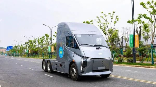 长续航 高智能 DeepWay引领重卡智新之路 | 卡车之友网-新浪汽车