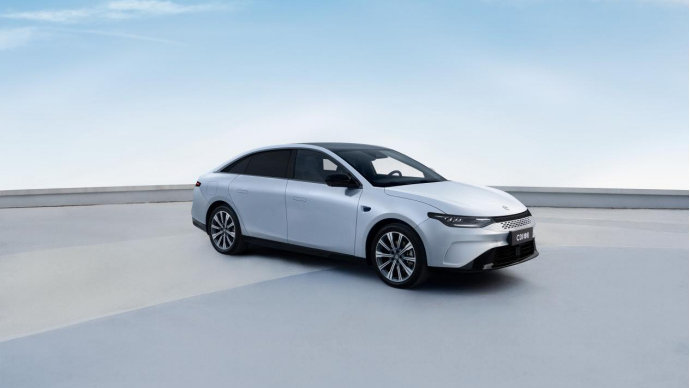 零跑C01超级增程：春节回家的正确打开方式-新浪汽车