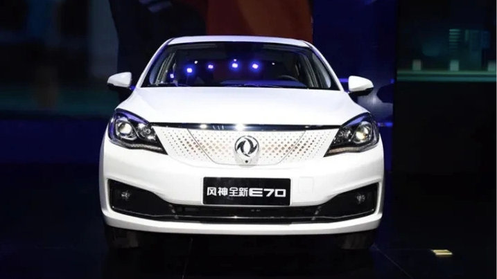 风神E70新增车型上市，续航401公里，售价14.98万元-新浪汽车