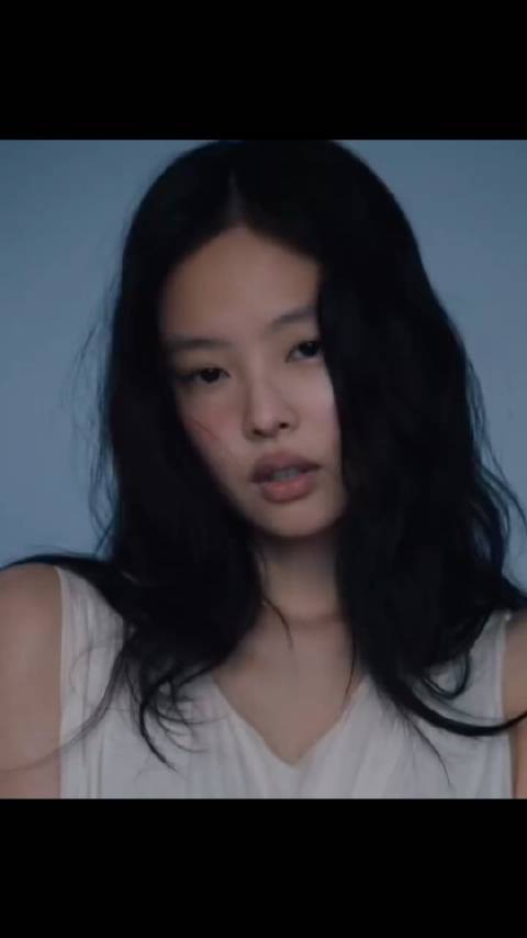 Jennie x HommeGirls Volume 13封面大片…_新浪新闻