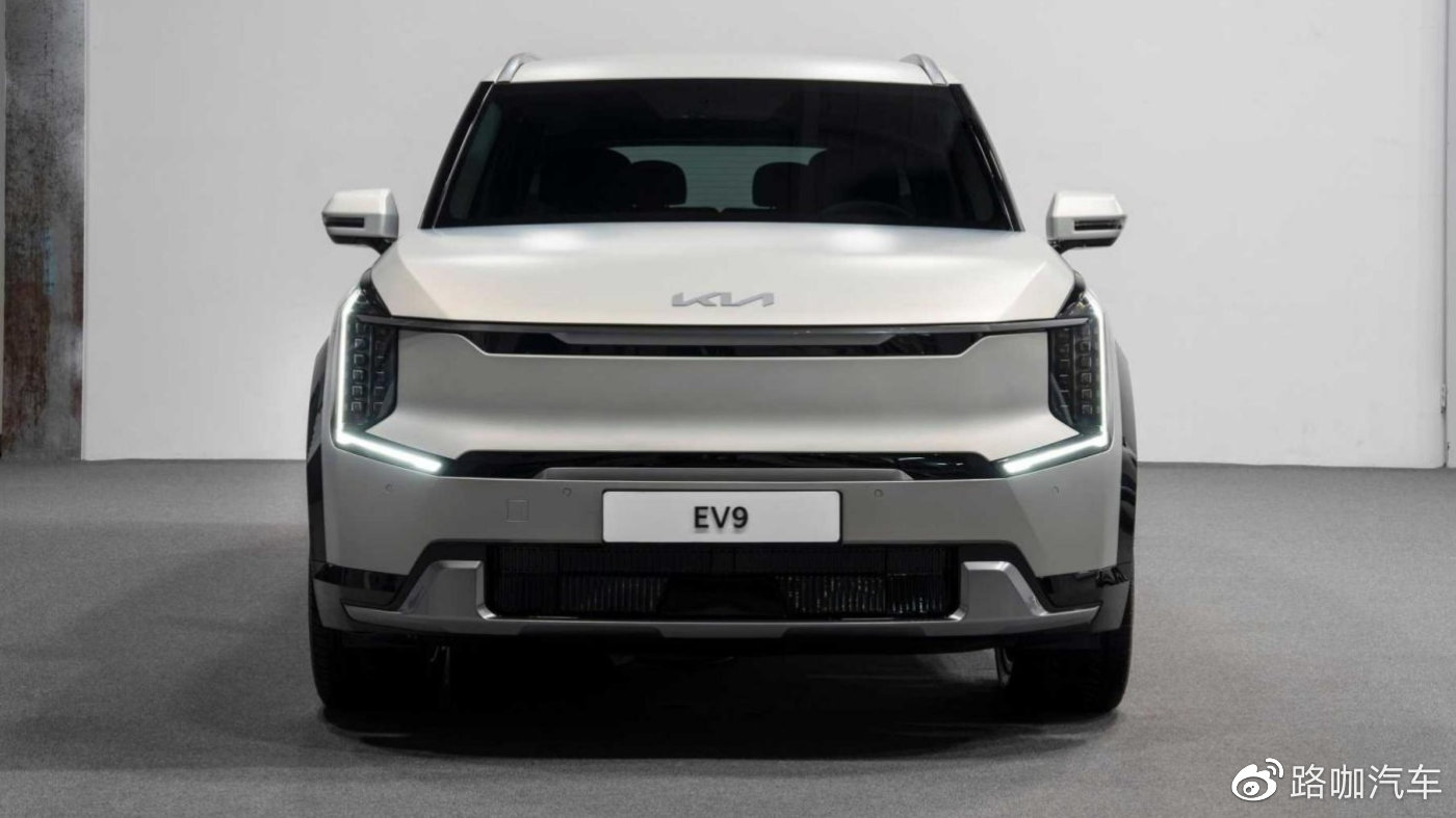 起亚EV9比蔚来更硬派，配旋转座椅和800V，韩系车又行了？