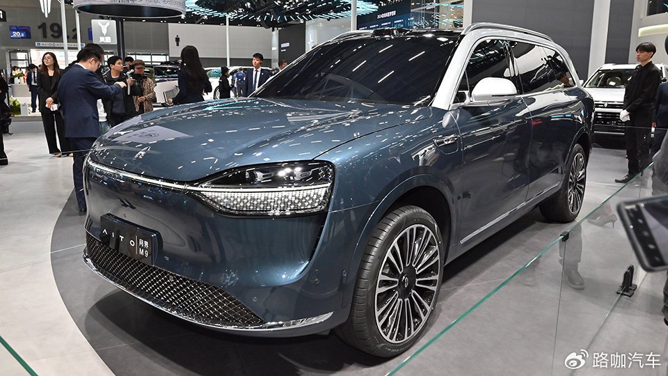 华为下一辆SUV，或卖35万起的问界M8，性能底盘稳赢理想L8？|能耗|底盘|华为_新浪新闻