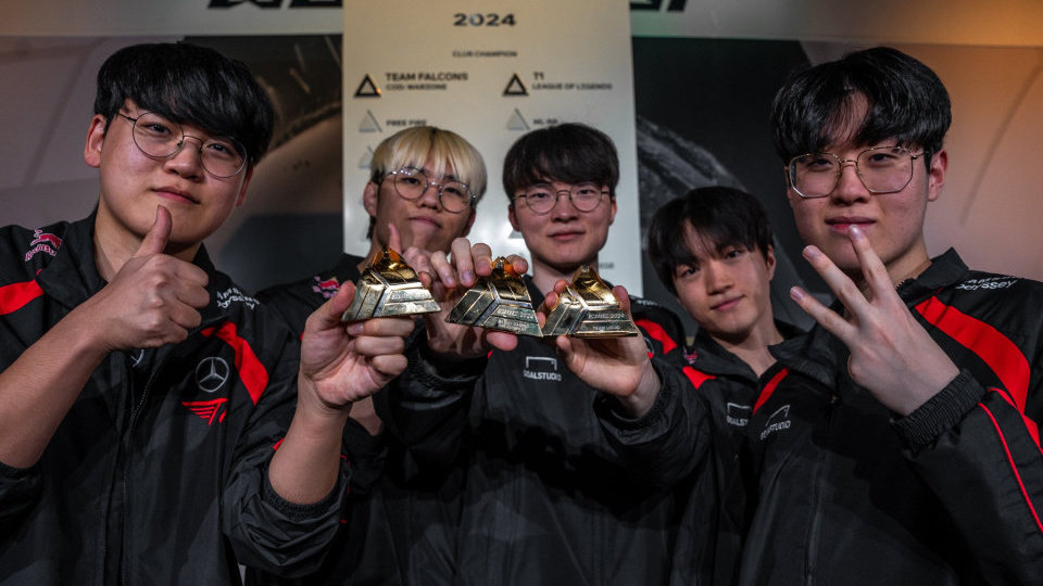 石油杯双杀LPL夺冠！又是被T1统治的夏天！Faker拿下超级大满贯！|大满贯|赛事|选手_新浪新闻