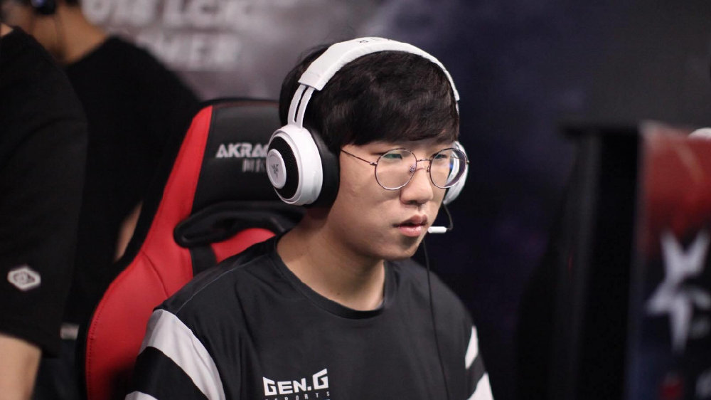 盘点S12世界赛四个FMVP！尺帝重回巅峰，小天欲证明自己|赛季|选手|总决赛_新浪新闻