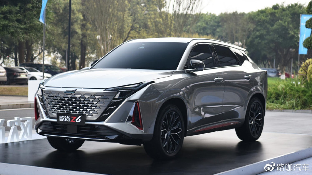 动力提升45马力，7秒内破百，贵一万的欧尚Z6 2.0T高配更值？-新浪汽车